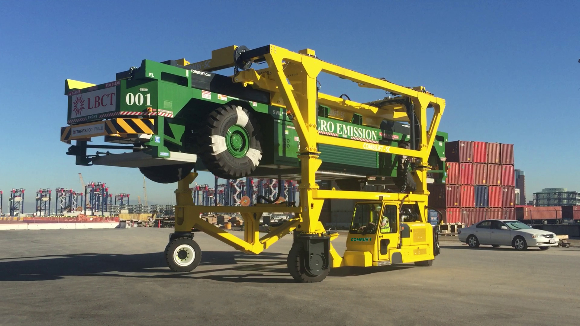 Manufacturing - Combilift Straddle Carrier